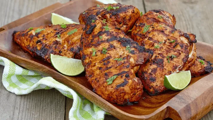 Para tirar a la parrilla: la receta de pollo con una exquisita marinada ...